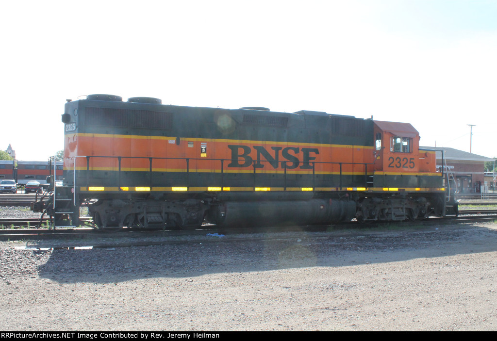 BNSF 2325 (1)